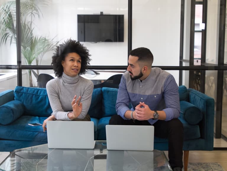 Communication asynchrone : définition et exemples | Deel